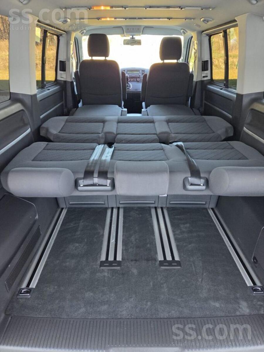 White Volkswagen Multivan 2013 in Riga, with an engine capacity of 2.00 L and mileage of 231 thousand km for 16990 €, photo 27 on AUTOMOTO.COM.LV