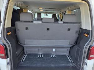 White Volkswagen Multivan 2013 in Riga, with an engine capacity of 2.00 L and mileage of 231 thousand km for 16990 €, photo 35 on AUTOMOTO.COM.LV