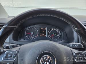 White Volkswagen Multivan 2013 in Riga, with an engine capacity of 2.00 L and mileage of 231 thousand km for 16990 €, photo 36 on AUTOMOTO.COM.LV