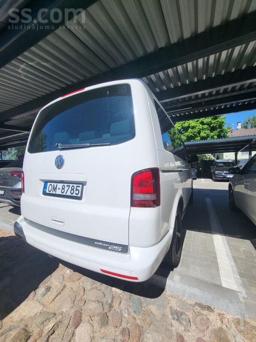 Balts Volkswagen Multivan 2014 Rīga, ar dzinēja tilpumu 2.00 L un nobraukumu 189 tūkst. km par 19900 €, foto 9 vietnē AUTOMOTO.COM.LV