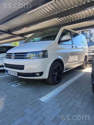Balts Volkswagen Multivan 2014 Rīga, ar dzinēja tilpumu 2.00 L un nobraukumu 189 tūkst. km par 19900 €, foto 11 vietnē AUTOMOTO.COM.LV