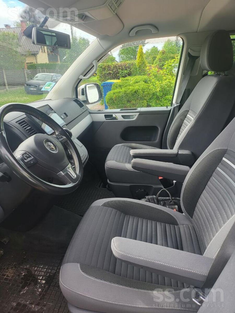 Balts Volkswagen Multivan 2014 Rīga, ar dzinēja tilpumu 2.00 L un nobraukumu 189 tūkst. km par 19900 €, foto 13 vietnē AUTOMOTO.COM.LV