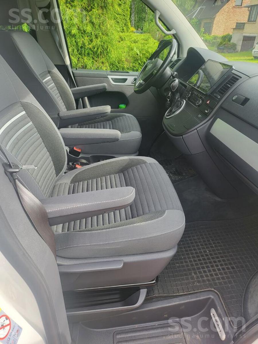 Balts Volkswagen Multivan 2014 Rīga, ar dzinēja tilpumu 2.00 L un nobraukumu 189 tūkst. km par 19900 €, foto 22 vietnē AUTOMOTO.COM.LV