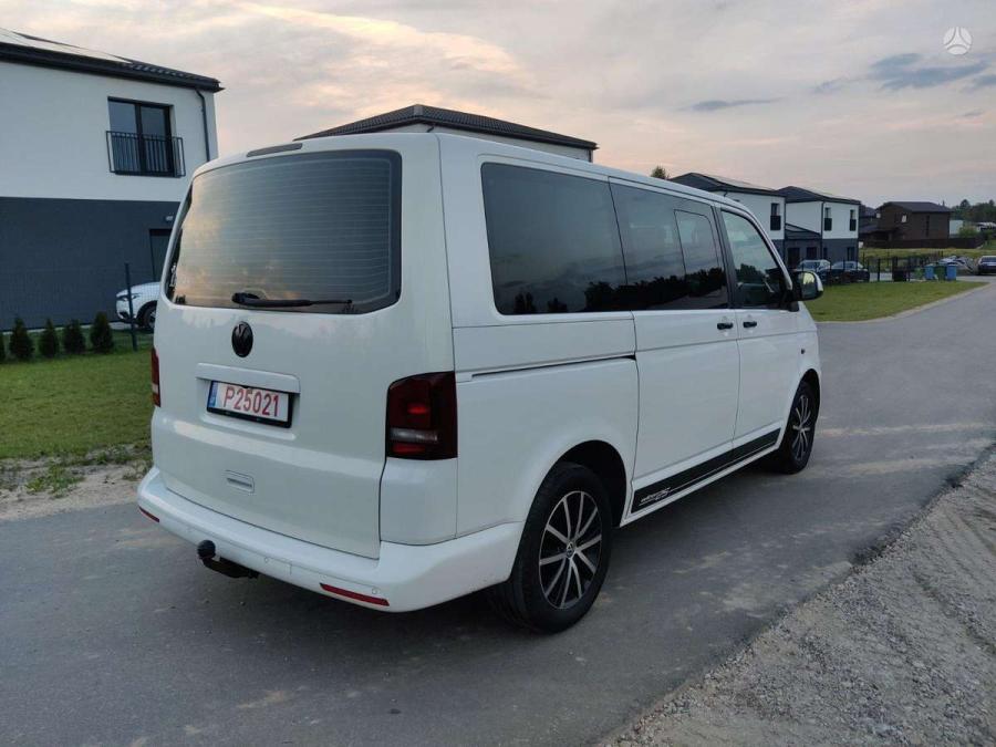 Белый Фольксваген Мультиван 2014 в Вильнюс, объемом двигателя 1.97 л и пробегом 148 тыс. км за 16500 €, фото 5 на AUTOMOTO.COM.LV