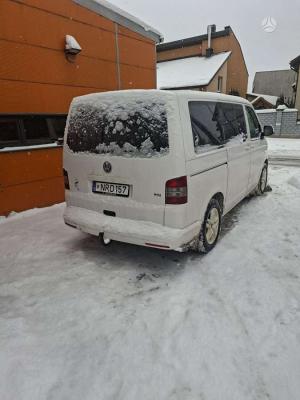 White Volkswagen Multivan 2015 in Kaunas, with an engine capacity of 1.97 L and mileage of 260 thousand km for 9900 €, photo 2 on AUTOMOTO.COM.LV