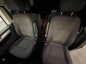 Balts Volkswagen Multivan 2016 Marijampole, ar dzinēja tilpumu 1.97 L un nobraukumu 290 tūkst. km par 20950 €, foto 21 vietnē AUTOMOTO.COM.LV