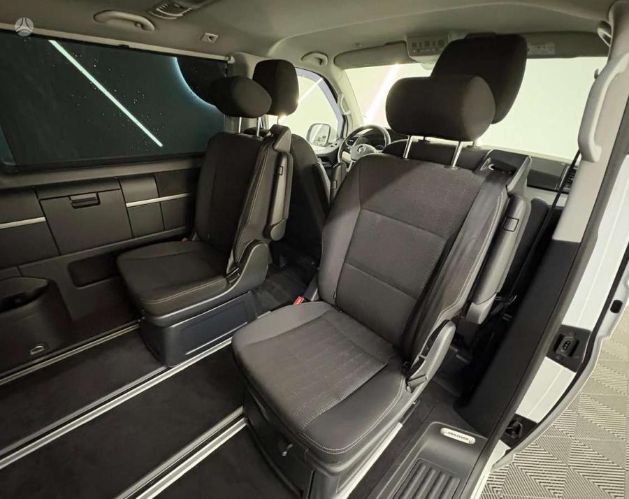 Balts Volkswagen Multivan 2016 Marijampole, ar dzinēja tilpumu 1.97 L un nobraukumu 290 tūkst. km par 20950 €, foto 24 vietnē AUTOMOTO.COM.LV