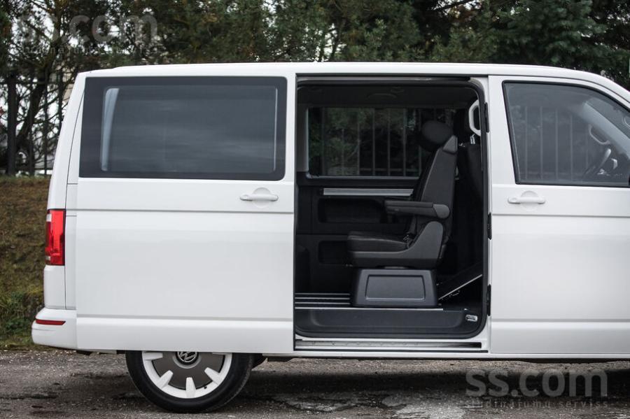 Balts Volkswagen Multivan 2016 Tukums, ar dzinēja tilpumu 2.00 L un nobraukumu 0 tūkst. km par 17000 €, foto 8 vietnē AUTOMOTO.COM.LV
