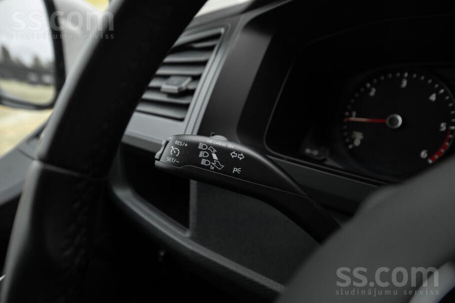 Balts Volkswagen Multivan 2016 Tukums, ar dzinēja tilpumu 2.00 L un nobraukumu 0 tūkst. km par 17000 €, foto 16 vietnē AUTOMOTO.COM.LV