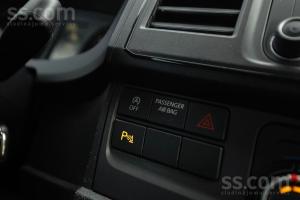 Balts Volkswagen Multivan 2016 Tukums, ar dzinēja tilpumu 2.00 L un nobraukumu 0 tūkst. km par 17000 €, foto 22 vietnē AUTOMOTO.COM.LV
