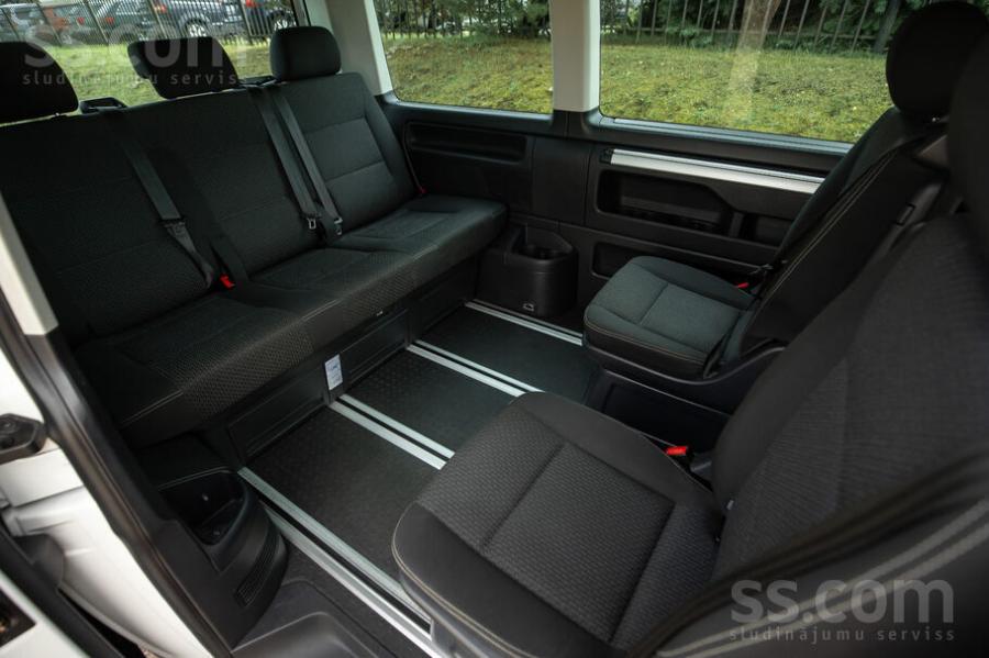Balts Volkswagen Multivan 2016 Tukums, ar dzinēja tilpumu 2.00 L un nobraukumu 0 tūkst. km par 17000 €, foto 24 vietnē AUTOMOTO.COM.LV