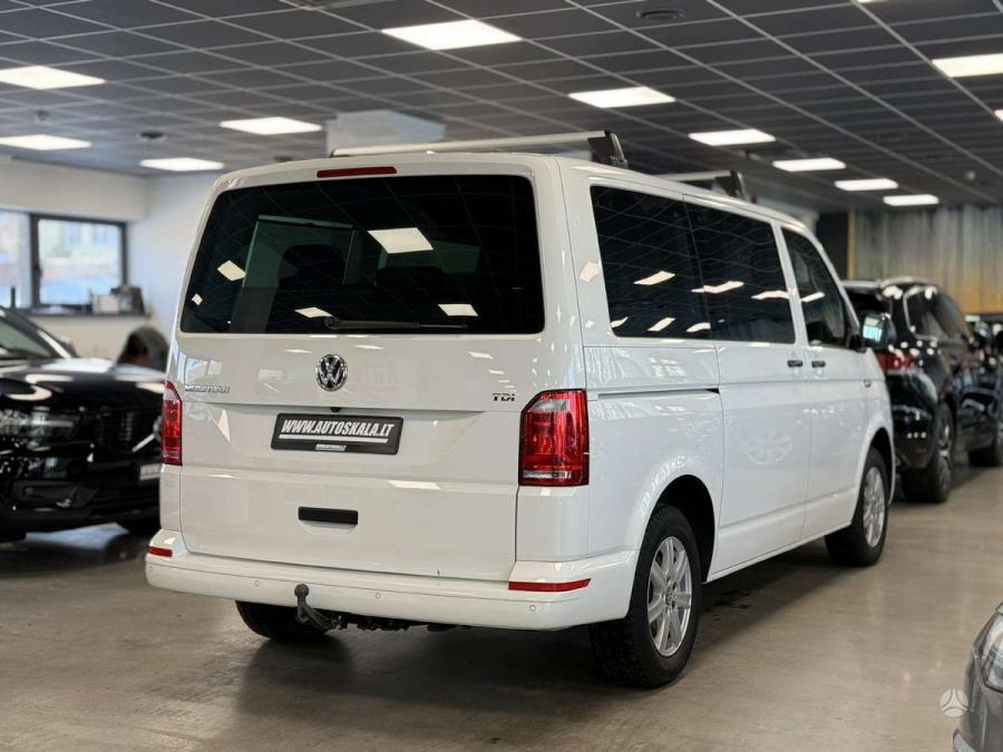 White Volkswagen Multivan 2017 in Klaipeda, with an engine capacity of 2.00 L and mileage of 297 thousand km for 19900 €, photo 3 on AUTOMOTO.COM.LV