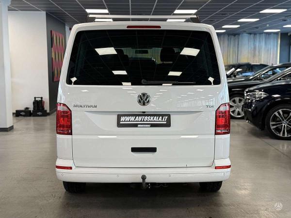 Balts Volkswagen Multivan 2017 Klaipėda, ar dzinēja tilpumu 2.00 L un nobraukumu 297 tūkst. km par 19900 €, foto 9 vietnē AUTOMOTO.COM.LV