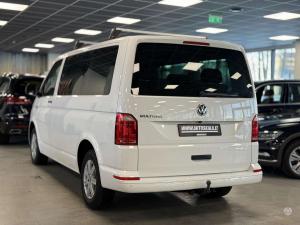 White Volkswagen Multivan 2017 in Klaipeda, with an engine capacity of 2.00 L and mileage of 297 thousand km for 19900 €, photo 11 on AUTOMOTO.COM.LV