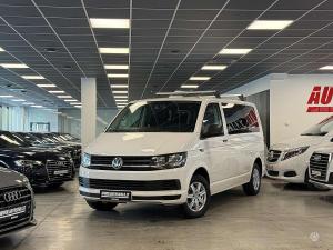 White Volkswagen Multivan 2017 in Klaipeda, with an engine capacity of 2.00 L and mileage of 297 thousand km for 19900 €, photo 16 on AUTOMOTO.COM.LV