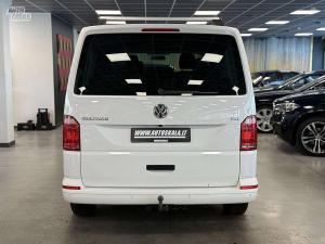White Volkswagen Multivan 2017 in Klaipeda, with an engine capacity of 2.00 L and mileage of 297 thousand km for 19900 €, photo 9 on AUTOMOTO.COM.LV