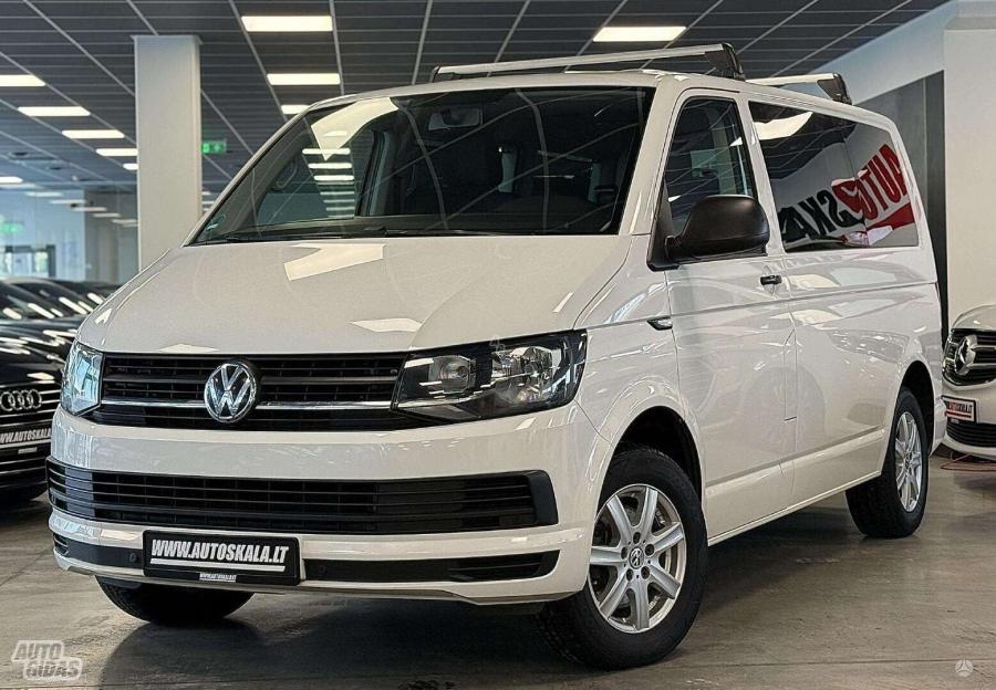 White Volkswagen Multivan 2017 in Klaipeda, with an engine capacity of 2.00 L and mileage of 297 thousand km for 19900 €, photo 13 on AUTOMOTO.COM.LV