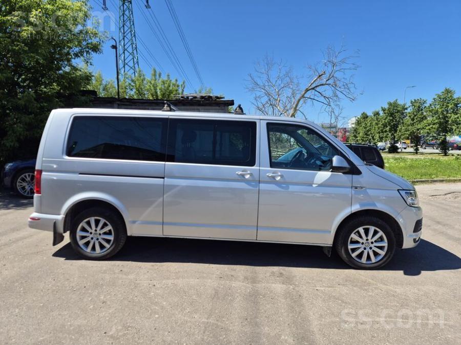 White Volkswagen Multivan 2017 in Riga, with an engine capacity of 2.00 L and mileage of 166 thousand km for 21990 €, photo 6 on AUTOMOTO.COM.LV