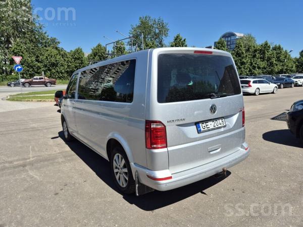 Balts Volkswagen Multivan 2017 Rīga, ar dzinēja tilpumu 2.00 L un nobraukumu 166 tūkst. km par 21990 €, foto 8 vietnē AUTOMOTO.COM.LV