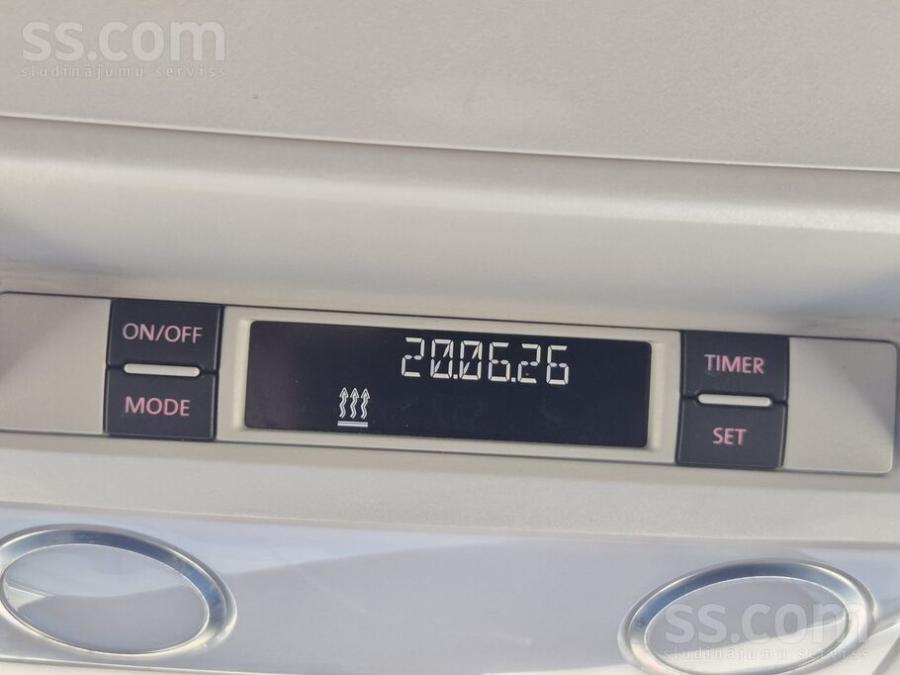 White Volkswagen Multivan 2017 in Riga, with an engine capacity of 2.00 L and mileage of 166 thousand km for 21990 €, photo 19 on AUTOMOTO.COM.LV