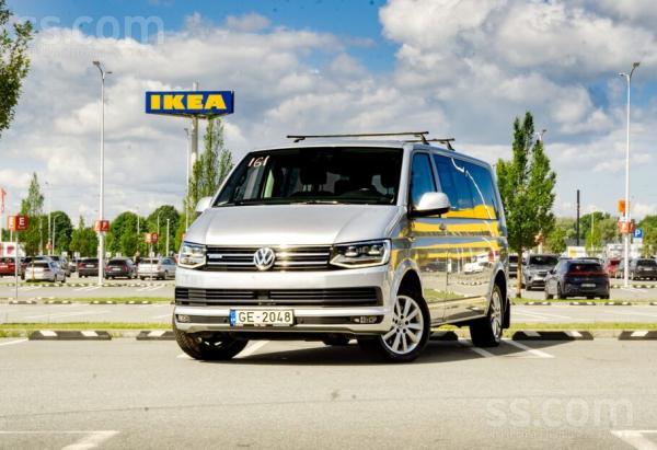 Balts Volkswagen Multivan 2017 Rīga, ar dzinēja tilpumu 2.00 L un nobraukumu 166 tūkst. km par 21990 €, foto 4 vietnē AUTOMOTO.COM.LV