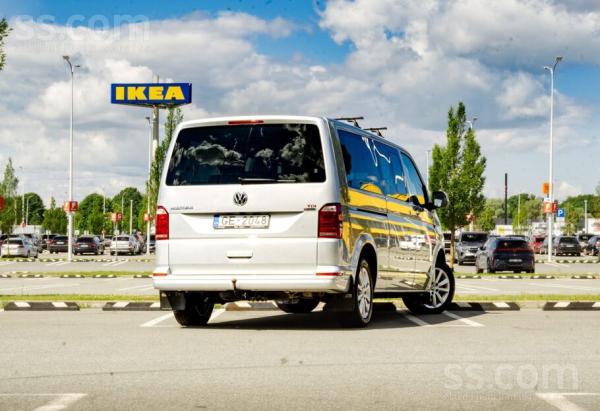 Balts Volkswagen Multivan 2017 Rīga, ar dzinēja tilpumu 2.00 L un nobraukumu 166 tūkst. km par 21990 €, foto 6 vietnē AUTOMOTO.COM.LV