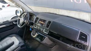 White Volkswagen Multivan 2017 in Riga, with an engine capacity of 2.00 L and mileage of 166 thousand km for 21990 €, photo 12 on AUTOMOTO.COM.LV