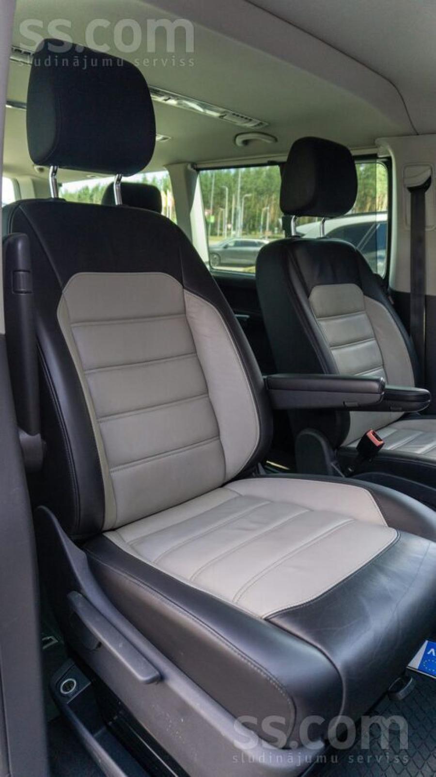 White Volkswagen Multivan 2017 in Riga, with an engine capacity of 2.00 L and mileage of 166 thousand km for 21990 €, photo 29 on AUTOMOTO.COM.LV