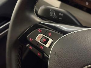 Balts Volkswagen Multivan 2017 Marijampole, ar dzinēja tilpumu 1.97 L un nobraukumu 174 tūkst. km par 24750 €, foto 4 vietnē AUTOMOTO.COM.LV