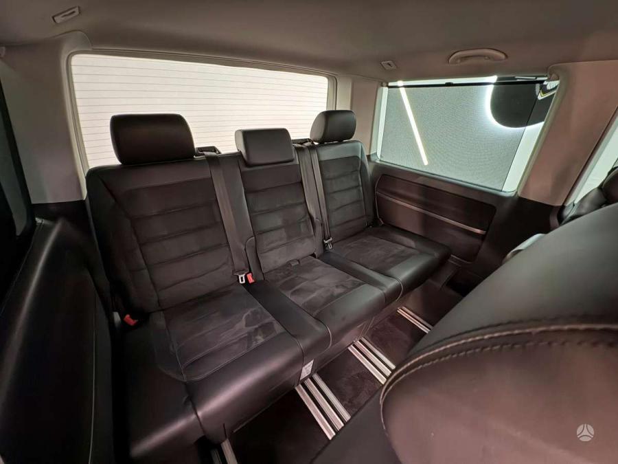 Balts Volkswagen Multivan 2017 Marijampole, ar dzinēja tilpumu 1.97 L un nobraukumu 174 tūkst. km par 24750 €, foto 6 vietnē AUTOMOTO.COM.LV