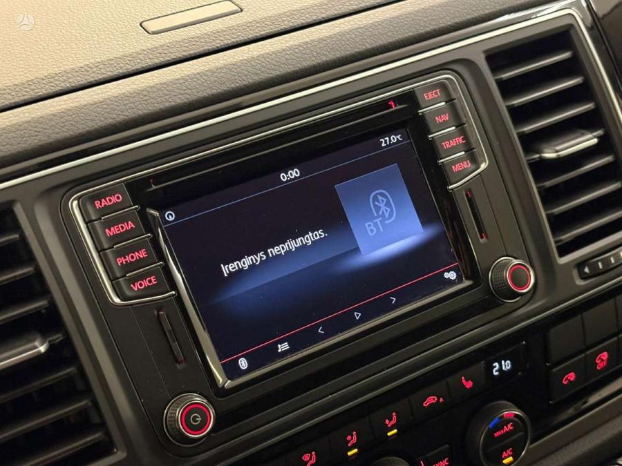 Balts Volkswagen Multivan 2017 Marijampole, ar dzinēja tilpumu 1.97 L un nobraukumu 174 tūkst. km par 24750 €, foto 9 vietnē AUTOMOTO.COM.LV