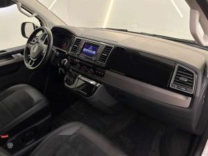 Balts Volkswagen Multivan 2017 Marijampole, ar dzinēja tilpumu 1.97 L un nobraukumu 174 tūkst. km par 24750 €, foto 19 vietnē AUTOMOTO.COM.LV