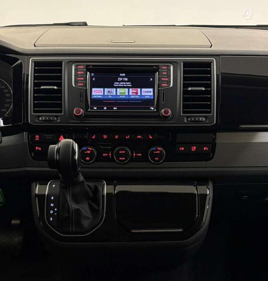 Balts Volkswagen Multivan 2017 Marijampole, ar dzinēja tilpumu 1.97 L un nobraukumu 174 tūkst. km par 24750 €, foto 20 vietnē AUTOMOTO.COM.LV