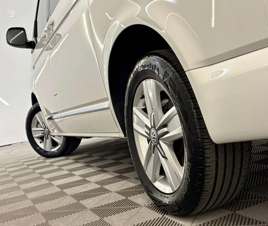 Balts Volkswagen Multivan 2017 Marijampole, ar dzinēja tilpumu 1.97 L un nobraukumu 174 tūkst. km par 24750 €, foto 23 vietnē AUTOMOTO.COM.LV
