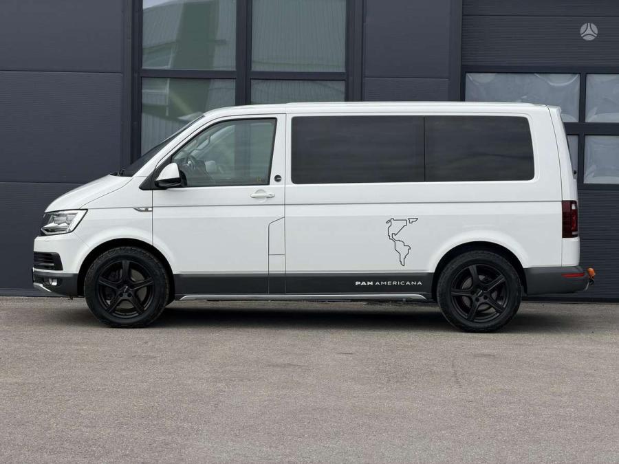 White Volkswagen Multivan 2018 in Jonava, with an engine capacity of 1.97 L and mileage of 290 thousand km for 25990 €, photo 5 on AUTOMOTO.COM.LV