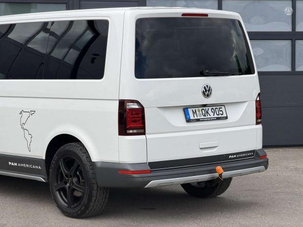 White Volkswagen Multivan 2018 in Jonava, with an engine capacity of 1.97 L and mileage of 290 thousand km for 25990 €, photo 7 on AUTOMOTO.COM.LV