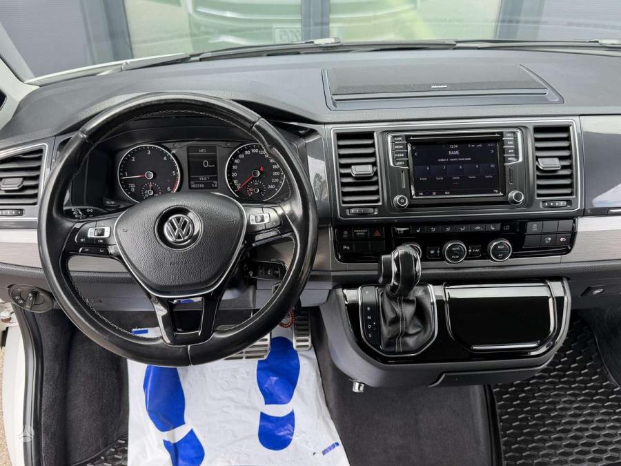 White Volkswagen Multivan 2018 in Jonava, with an engine capacity of 1.97 L and mileage of 290 thousand km for 25990 €, photo 22 on AUTOMOTO.COM.LV