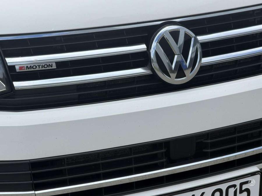 White Volkswagen Multivan 2018 in Jonava, with an engine capacity of 1.97 L and mileage of 290 thousand km for 25990 €, photo 39 on AUTOMOTO.COM.LV