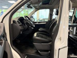 Balts Volkswagen Multivan 2018 Klaipėda, ar dzinēja tilpumu 1.97 L un nobraukumu 212 tūkst. km par 32900 €, foto 34 vietnē AUTOMOTO.COM.LV