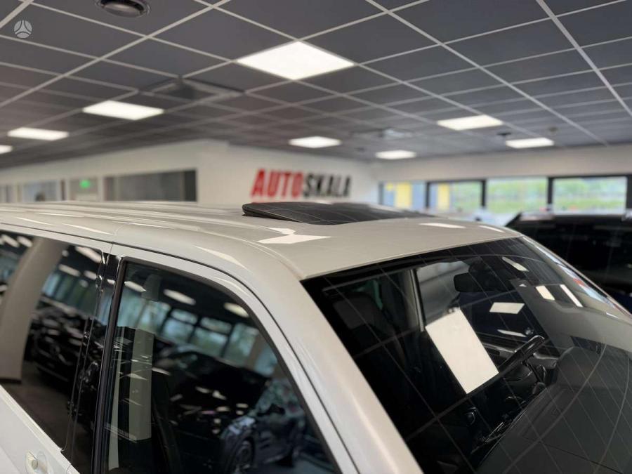 Balts Volkswagen Multivan 2018 Klaipėda, ar dzinēja tilpumu 1.97 L un nobraukumu 212 tūkst. km par 32900 €, foto 19 vietnē AUTOMOTO.COM.LV