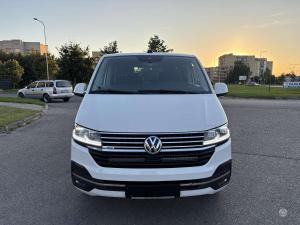 White Volkswagen Multivan 2020 in Panevezys, with an engine capacity of 1.97 L and mileage of 448 thousand km for 21100 €, photo 8 on AUTOMOTO.COM.LV