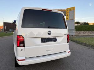 White Volkswagen Multivan 2020 in Panevezys, with an engine capacity of 1.97 L and mileage of 448 thousand km for 21100 €, photo 11 on AUTOMOTO.COM.LV