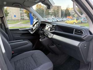 White Volkswagen Multivan 2020 in Panevezys, with an engine capacity of 1.97 L and mileage of 448 thousand km for 21100 €, photo 14 on AUTOMOTO.COM.LV