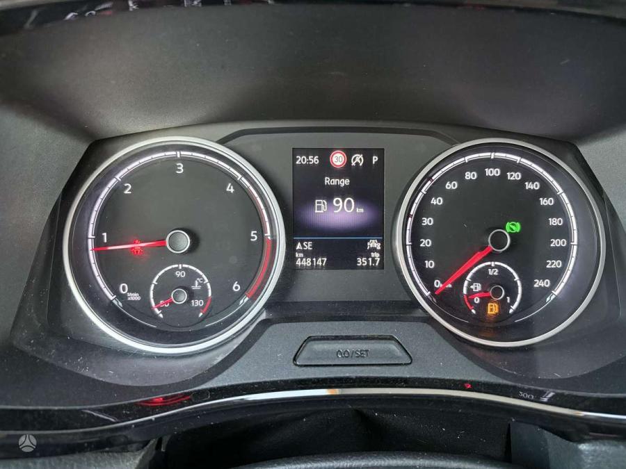 White Volkswagen Multivan 2020 in Panevezys, with an engine capacity of 1.97 L and mileage of 448 thousand km for 21100 €, photo 24 on AUTOMOTO.COM.LV