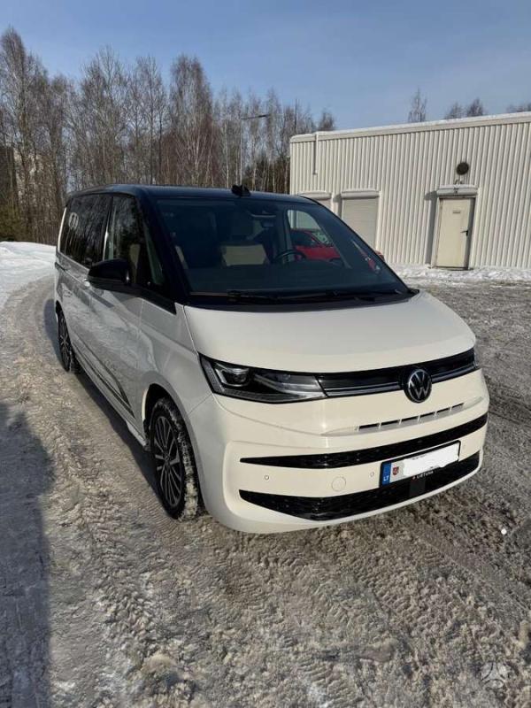 Balts Volkswagen Multivan 2024 Kauņa, ar dzinēja tilpumu 1.98 L un nobraukumu 41 tūkst. km par 60000 €, foto 2 vietnē AUTOMOTO.COM.LV