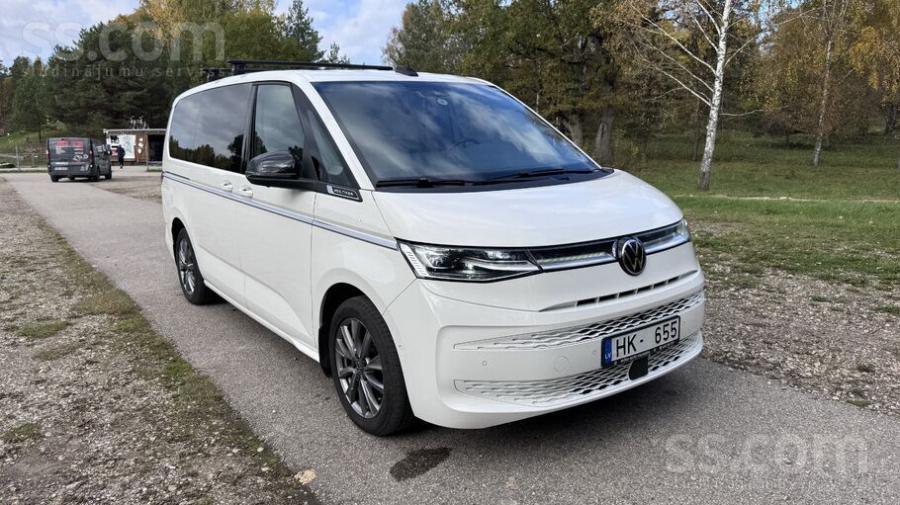White Volkswagen Multivan 2024 in Madona, with an engine capacity of 2.00 L and mileage of 83 thousand km for 42800 €, photo 3 on AUTOMOTO.COM.LV