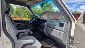 Balts Volkswagen Multivan 1994 Tallina, ar dzinēja tilpumu 2.40 L un nobraukumu 415 tūkst. km par 12800 €, foto 15 vietnē AUTOMOTO.COM.LV