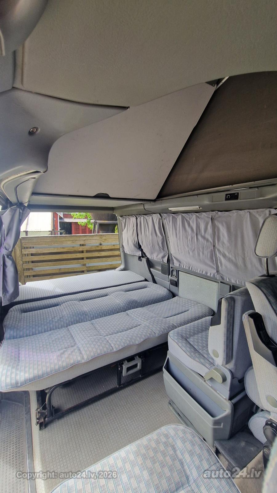 Balts Volkswagen Multivan 1994 Tallina, ar dzinēja tilpumu 2.40 L un nobraukumu 415 tūkst. km par 12800 €, foto 22 vietnē AUTOMOTO.COM.LV