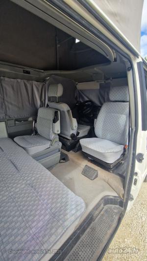 Balts Volkswagen Multivan 1994 Tallina, ar dzinēja tilpumu 2.40 L un nobraukumu 415 tūkst. km par 12800 €, foto 23 vietnē AUTOMOTO.COM.LV