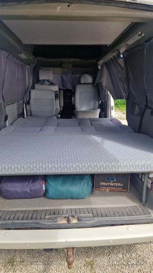 Balts Volkswagen Multivan 1994 Tallina, ar dzinēja tilpumu 2.40 L un nobraukumu 415 tūkst. km par 12800 €, foto 24 vietnē AUTOMOTO.COM.LV